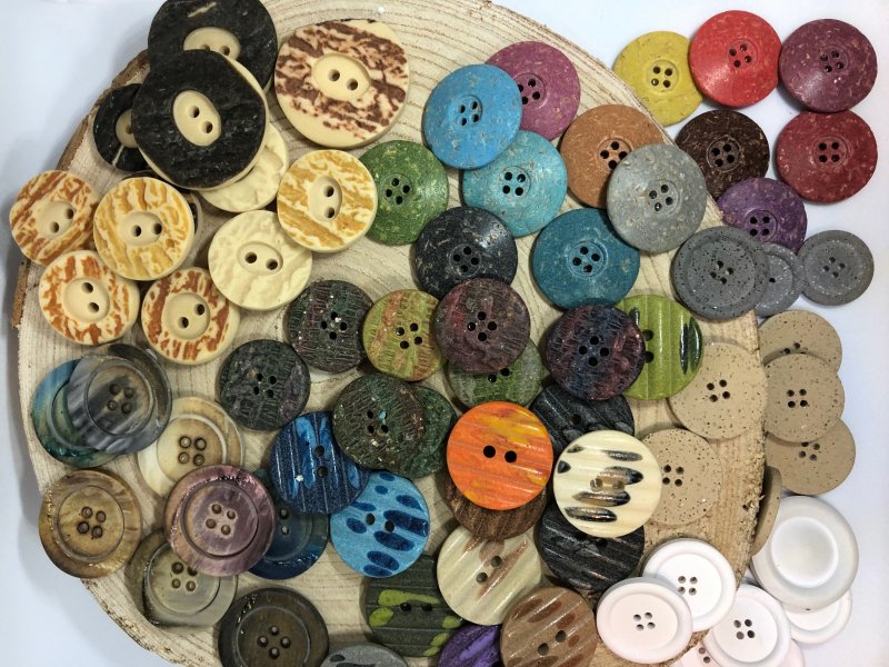 Rosenfelder Knopffabrik: Naturknöpfe! | textile network ...