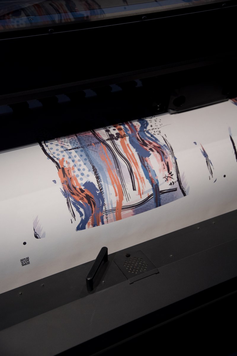 Die Arbeitsschritte in der Microfactory – Schritt 2: Printing | textile ...